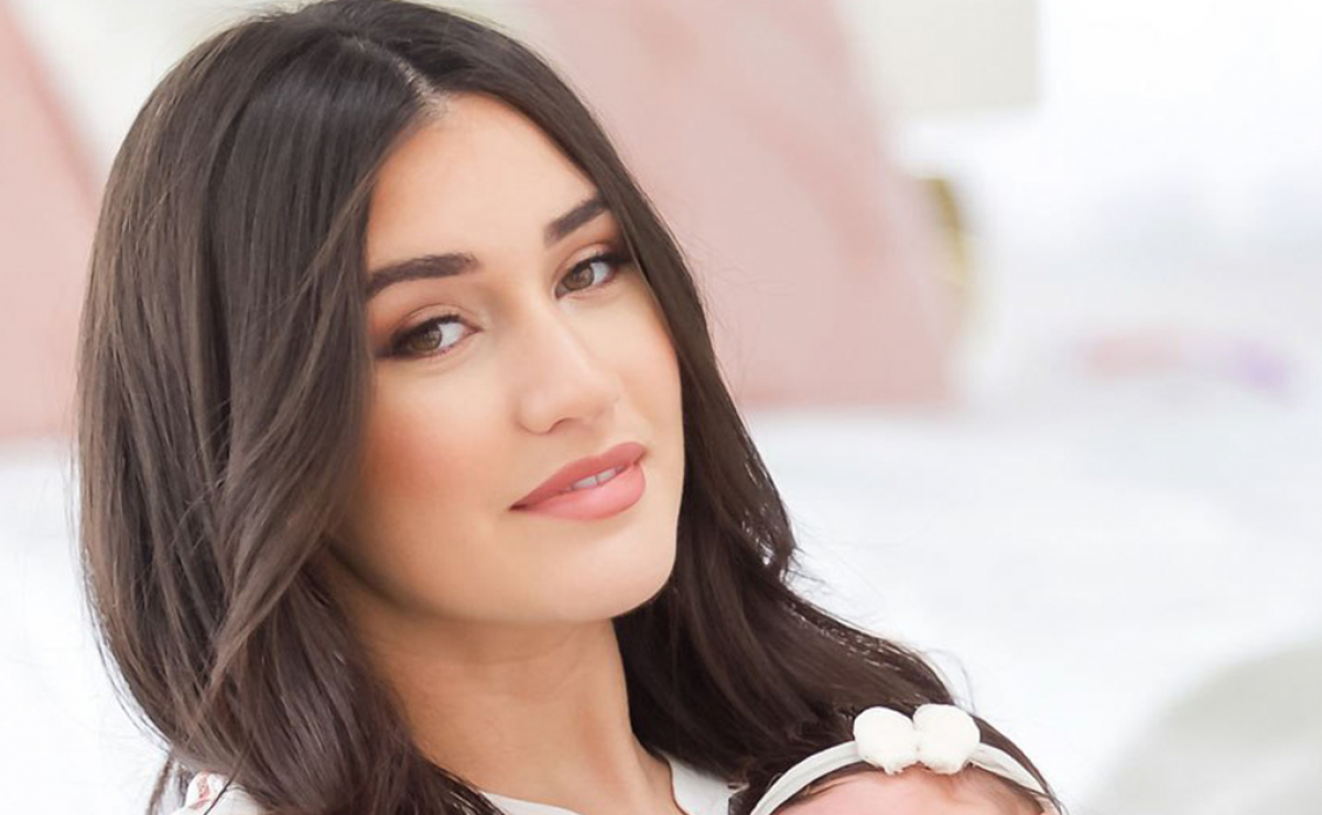 Marina Arias presenta a su bebé, la hija de José Fernández - CiberCuba