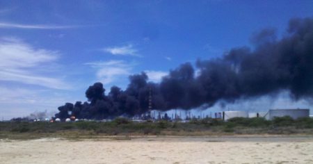 Incendio en la refinería Amuay, la mayor de Venezuela