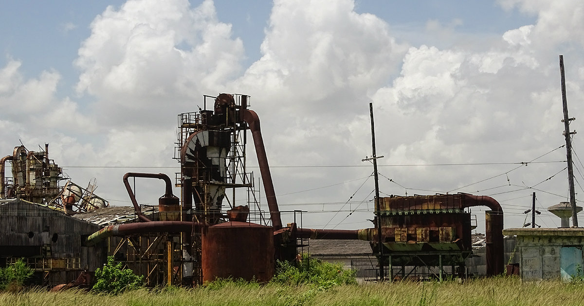 Díaz-Canel pide eficiencia ante incumplimientos en la zafra azucarera