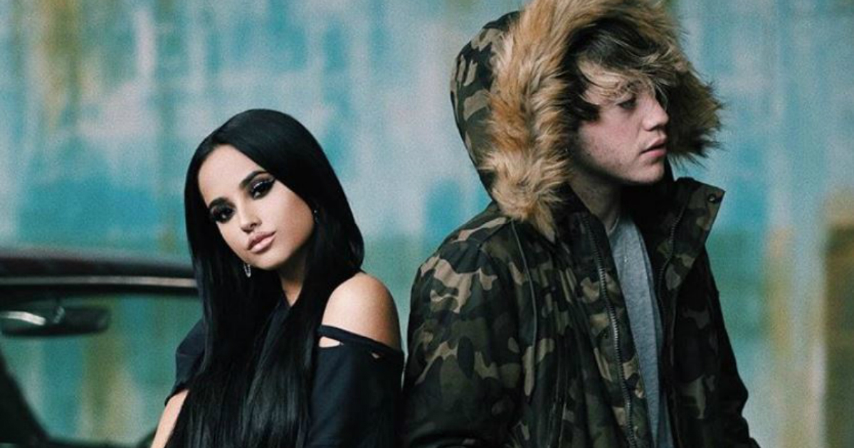 Becky G y Paulo Londra presentan el videoclip vertical de "Cuando te besé"