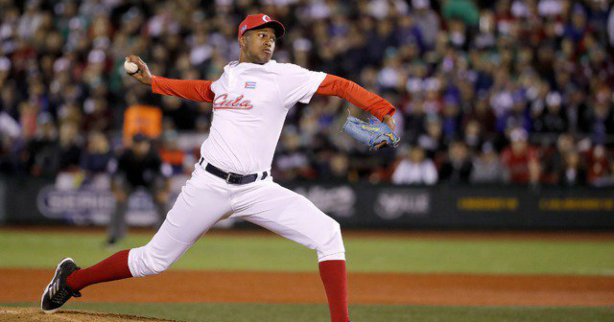 Los Dragones de Chunichi anuncian la renovación del cubano Raidel Martínez