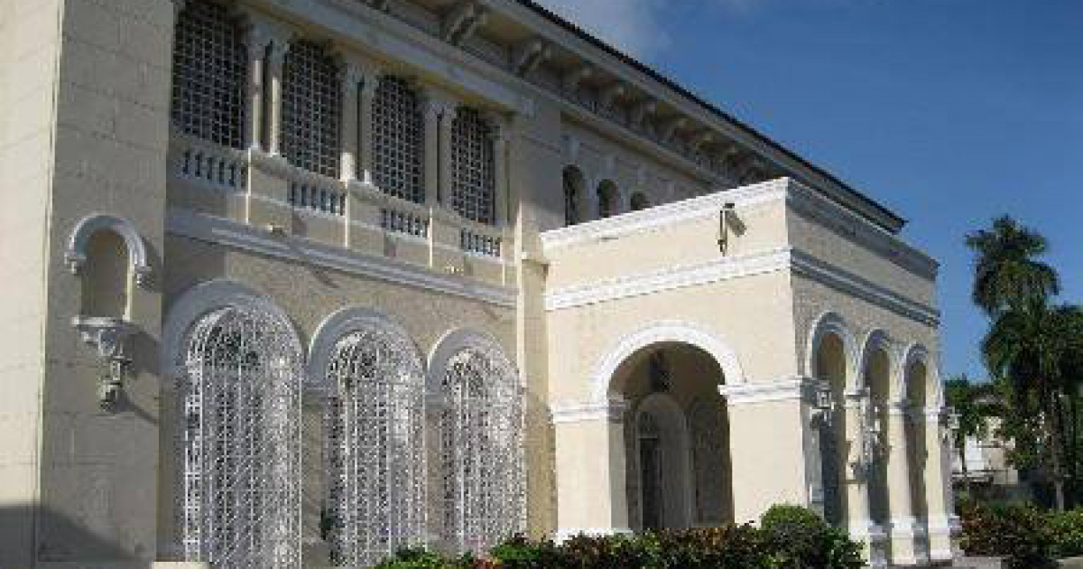 La embajada de Reino Unido en La Habana busca un traductor-intérprete