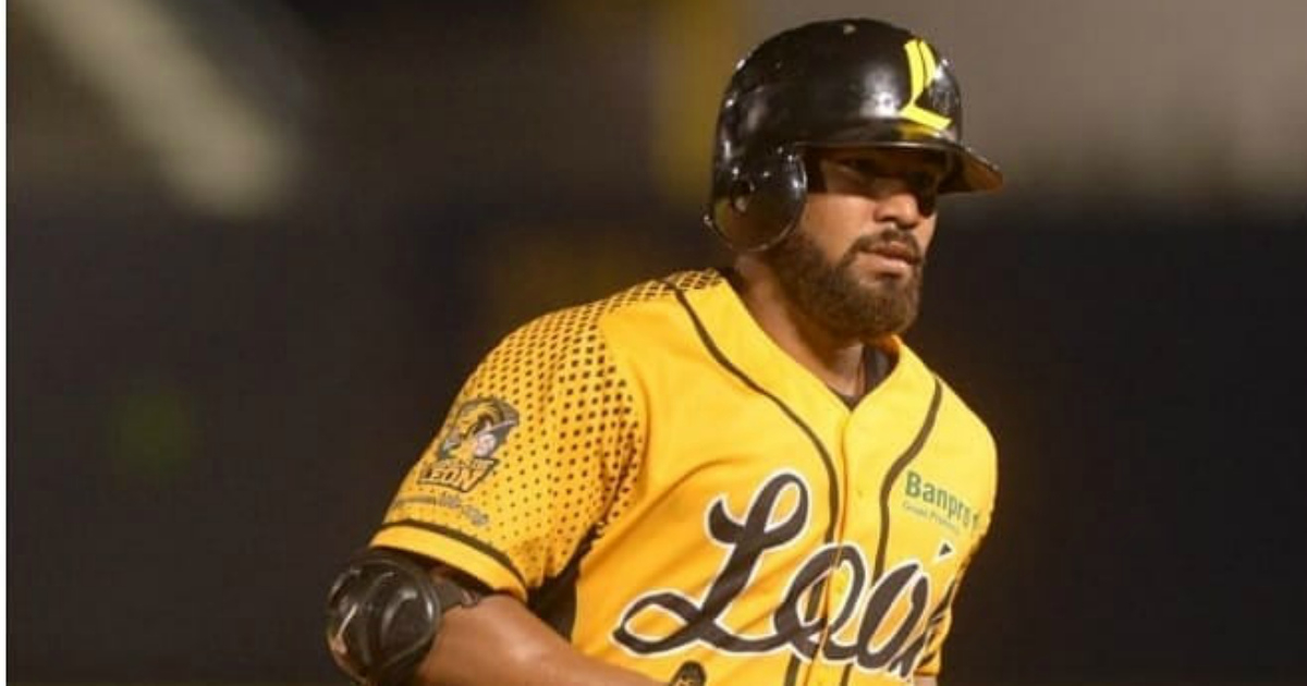 Adrián Moreno impresiona con su poder y lidera a los cubanos en el ...