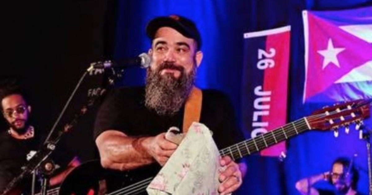El trovador Ray Fernández se enorgullece de ser "militante comunista" y ...