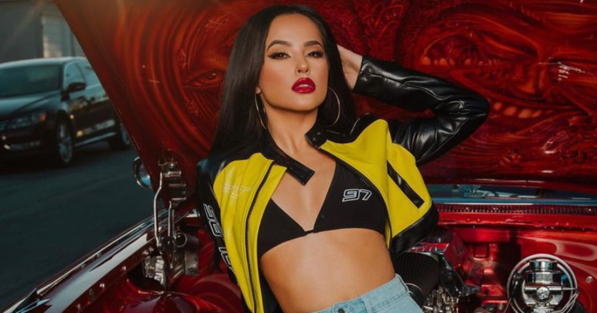 PrettyLittleThing: Becky G estrena nuevo proyecto: una colección de ropa por su 24 cumpleaños