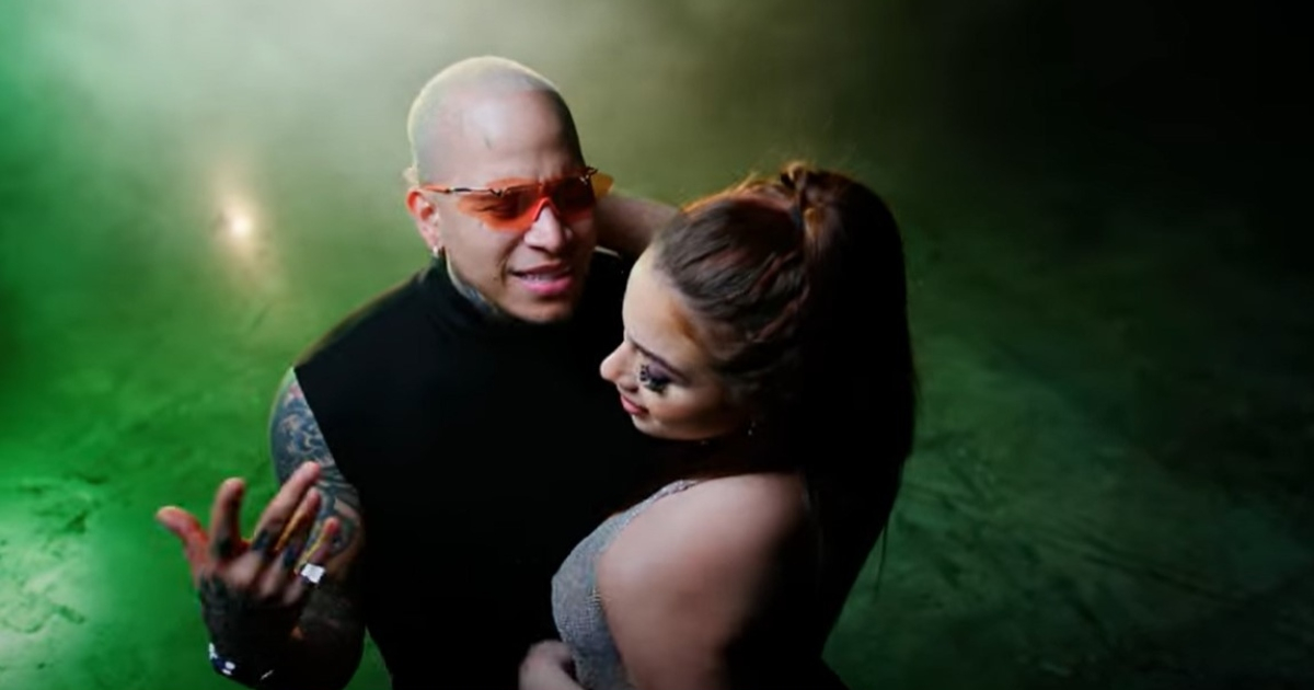 El Chulo estrena "Mis Estados", una mezcla de redes sociales y reguetón