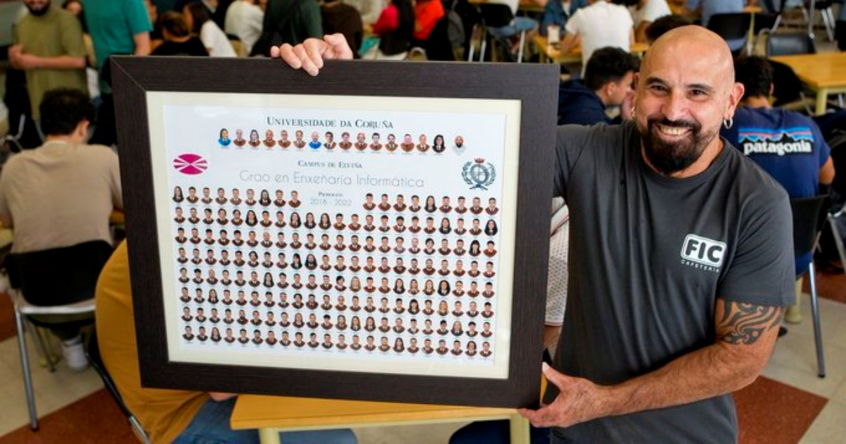 Un camarero cubano recibe hermoso gesto de graduados de Informática en ...