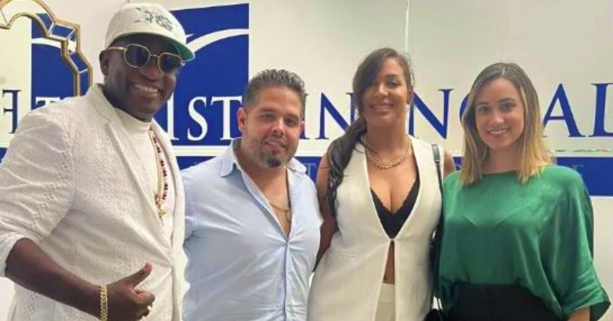 Humorista cubano Bonco Quiñongo compra su primera casa en Estados Unidos