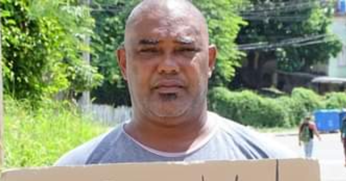 Notifican fecha de juicio contra activista Ángel Moya por impagos de ...