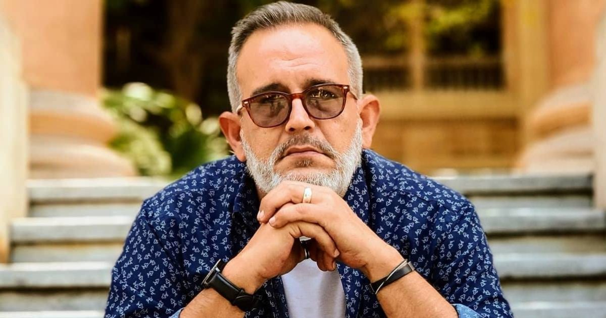 Piden a Ernesto Fiallo, director de “Los hijos de Pandora", que ...