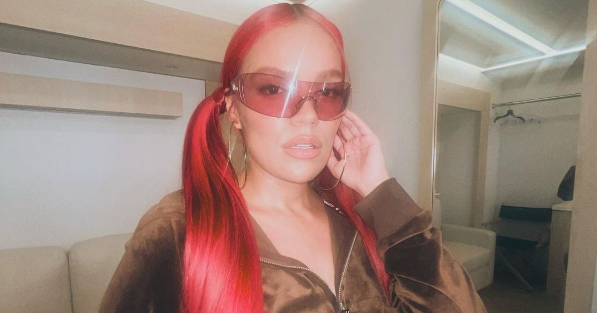 Karol G sorprende a sus fans con foto "haciendo pipí"