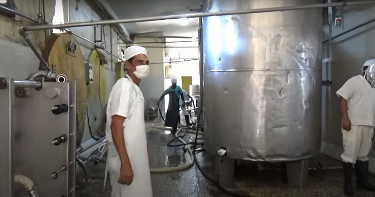 Cuba: Empresa láctea de Granma produce vinagre y frutas en conserva por ...