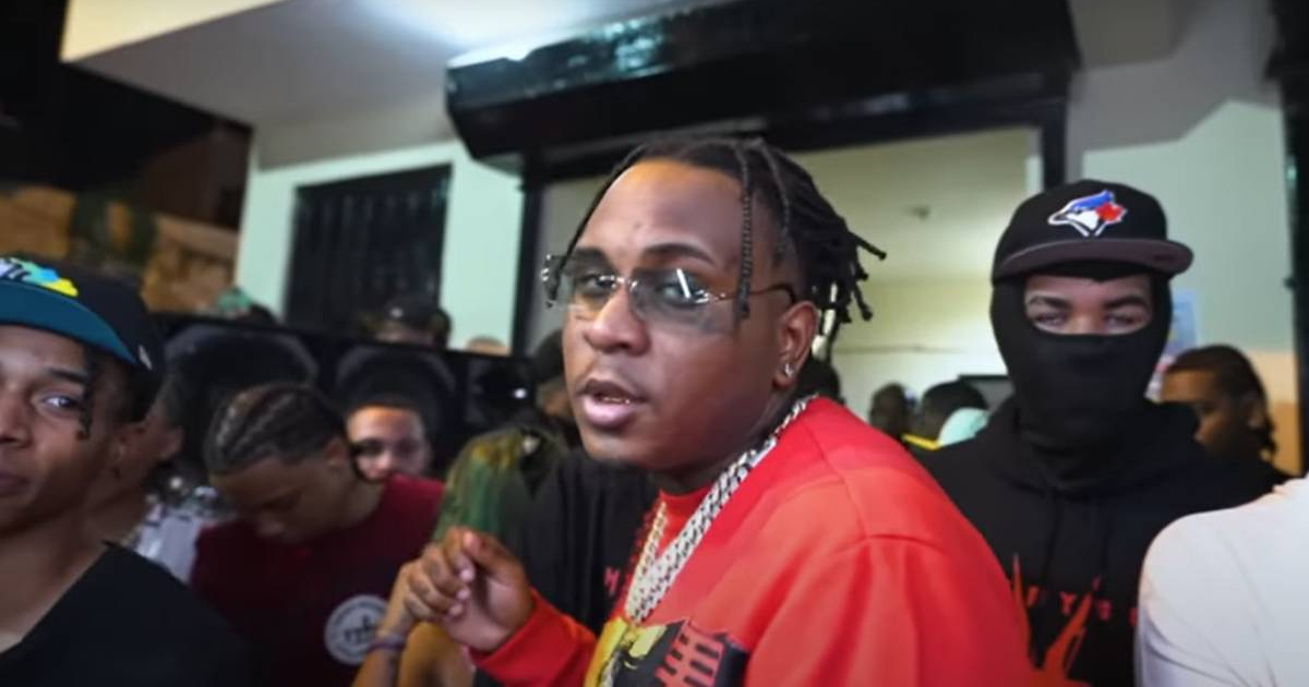 Harryson vuelve a la carga a ritmo de "Maldita"