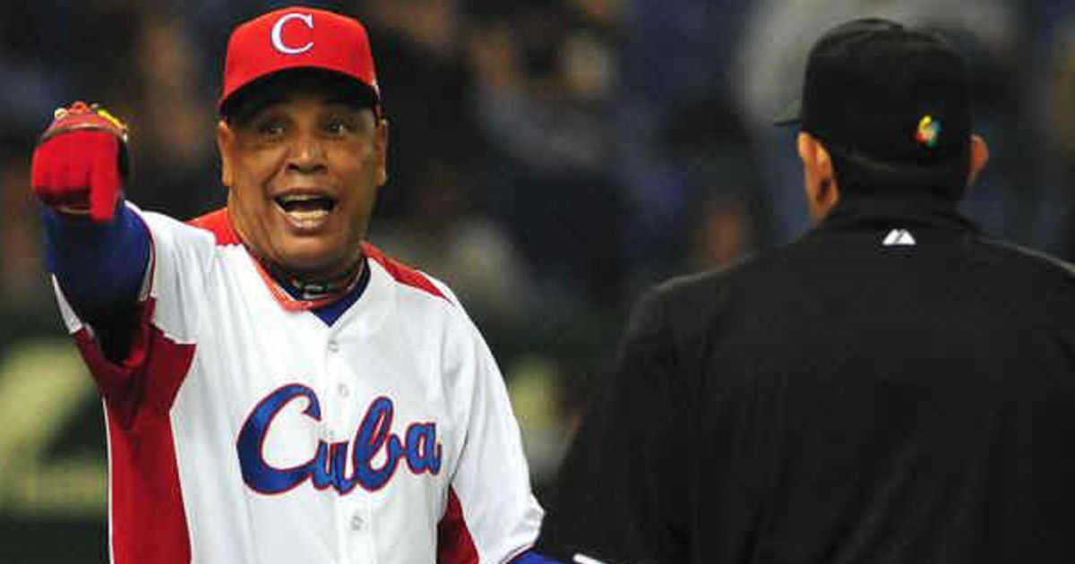 Víctor Mesa viaja a Canadá de "segundo" de Roger Machado