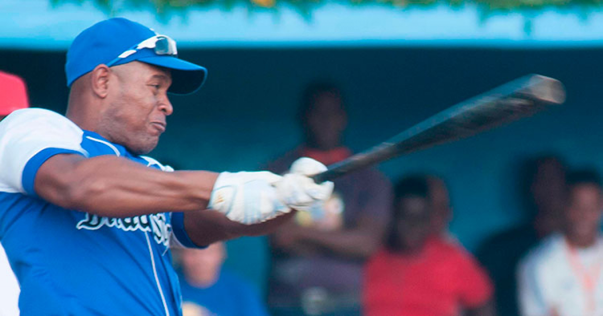 Alexander Malleta despierta a la ofensiva en la Liga Canadiense-Americana