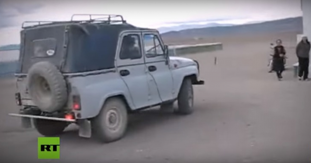 ¿Cuantas personas caben en un jeep ruso marca UAZ?