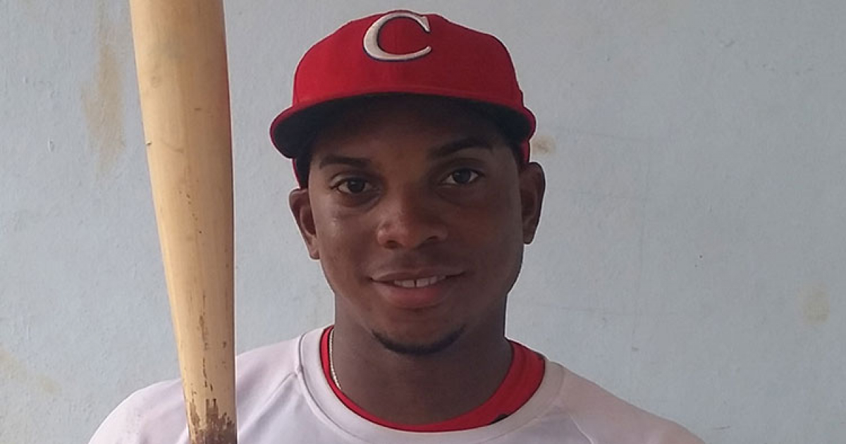 Prospecto cubano Yusniel Díaz acepta 15.5 millones de los Dodgers